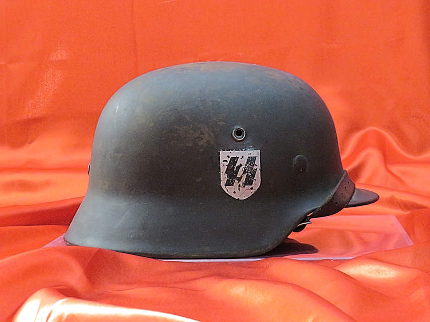 WWII GERMAN THIRD REICH SS SINGLE D M40 HELMET - Antique Armory