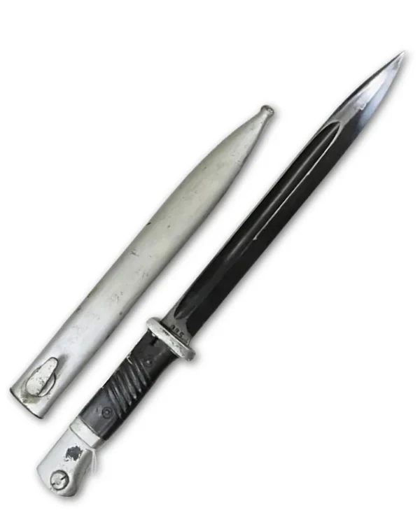 Epic WWII German M98 Mauser bayonet and matching scabbard